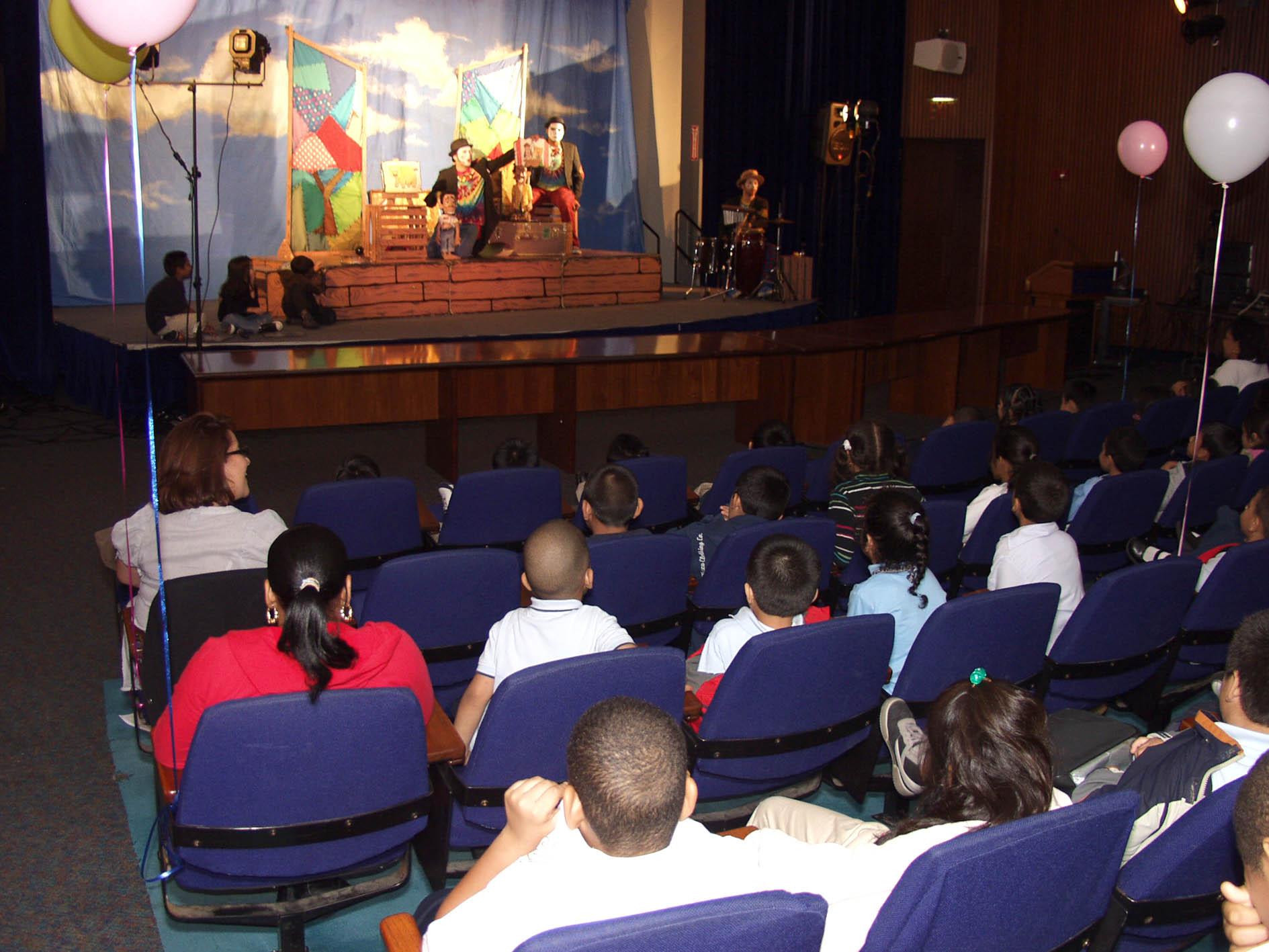 The Hispanic Festival Theater Program | BxHF